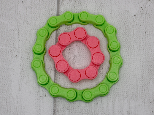 Chain Link Fidget Toy for Adults and Children - Planned Pixel Prints