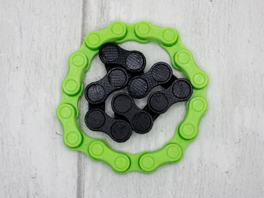 Chain Link Fidget Toy for Adults and Children - Planned Pixel Prints